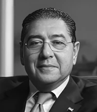 Who is Hisham Ezz El Arab? | Profile | Manhom