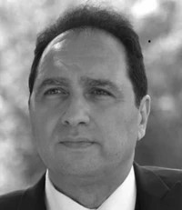 من هو جورج البركس؟ - معلومات حول الشخصية