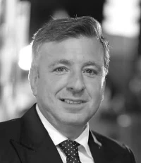 من هو باسل سماقية؟ - معلومات حول الشخصية