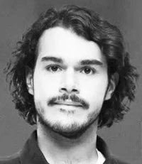 من هو خالد شباط؟ - السيرة الذاتية