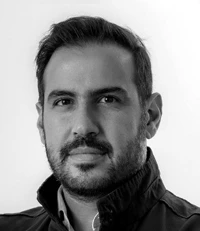 من هو طوني حلو؟ - السيرة الذاتية