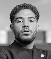 من هو حمزة علاء؟ - المعلومات الكاملة